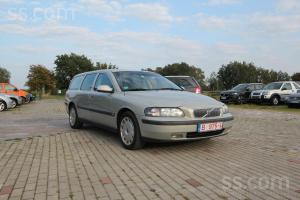 Brown Volvo V70 2003 in Liepaja, with an engine capacity of 2.40 L and mileage of 436 thousand km for 2700 €, photo 4 on AUTOMOTO.COM.LV