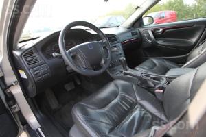 Brown Volvo V70 2003 in Liepaja, with an engine capacity of 2.40 L and mileage of 436 thousand km for 2700 €, photo 8 on AUTOMOTO.COM.LV