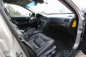Brown Volvo V70 2003 in Liepaja, with an engine capacity of 2.40 L and mileage of 436 thousand km for 2700 €, photo 10 on AUTOMOTO.COM.LV