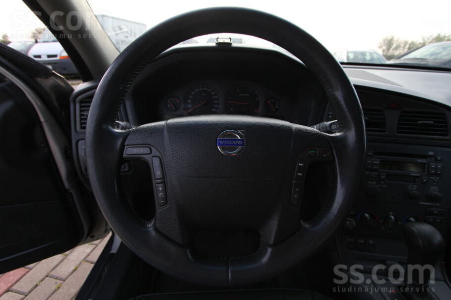 Brown Volvo V70 2003 in Liepaja, with an engine capacity of 2.40 L and mileage of 436 thousand km for 2700 €, photo 13 on AUTOMOTO.COM.LV