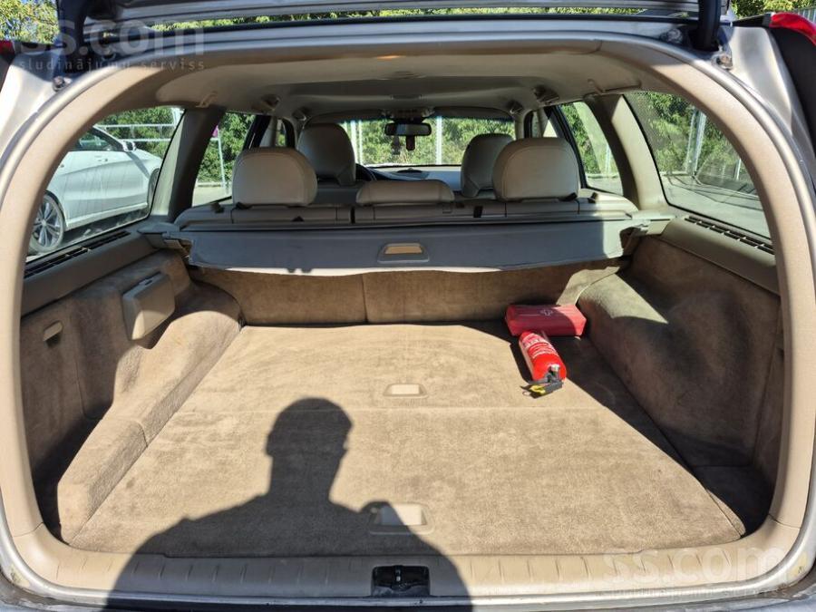 Brown Volvo V70 2004 in Daugavpils, with an engine capacity of 2.40 L and mileage of 347 thousand km for 1500 €, photo 8 on AUTOMOTO.COM.LV