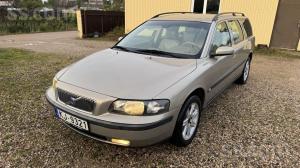 Brūns Volvo V70 2004 Rēzekne, ar dzinēja tilpumu 2.40 L un nobraukumu 347 tūkst. km par 1850 €, foto  vietnē AUTOMOTO.COM.LV