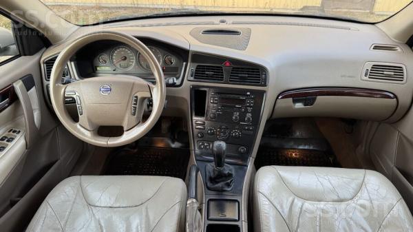Brūns Volvo V70 2004 Rēzekne, ar dzinēja tilpumu 2.40 L un nobraukumu 347 tūkst. km par 1850 €, foto 8 vietnē AUTOMOTO.COM.LV