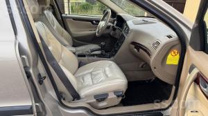 Brūns Volvo V70 2004 Rēzekne, ar dzinēja tilpumu 2.40 L un nobraukumu 347 tūkst. km par 1850 €, foto 10 vietnē AUTOMOTO.COM.LV