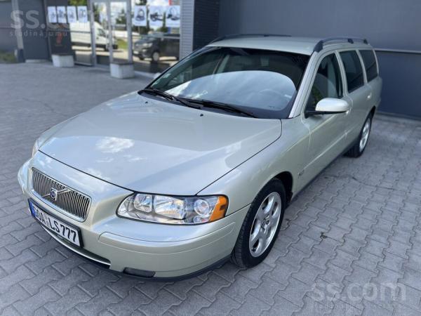 Brown Volvo V70 2005 in Jekabpils, with an engine capacity of 2.40 L and mileage of 490 thousand km for 2550 €, photo 3 on AUTOMOTO.COM.LV