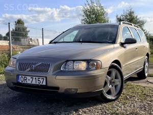 Brūns Volvo V70 2005 Rīga, ar dzinēja tilpumu 2.40 L un nobraukumu 257 tūkst. km par 3995 €, foto 4 vietnē AUTOMOTO.COM.LV