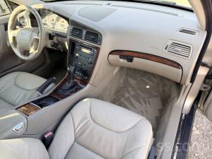 Brūns Volvo V70 2005 Rīga, ar dzinēja tilpumu 2.40 L un nobraukumu 257 tūkst. km par 3995 €, foto 16 vietnē AUTOMOTO.COM.LV