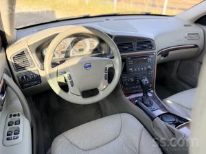 Brūns Volvo V70 2005 Rīga, ar dzinēja tilpumu 2.40 L un nobraukumu 257 tūkst. km par 3995 €, foto 17 vietnē AUTOMOTO.COM.LV