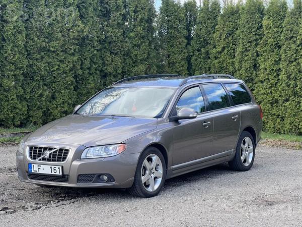 Brown Volvo V70 2007 in Aluksne, with an engine capacity of 2.40 L and mileage of 263 thousand km for 3690 €, photo 1 on AUTOMOTO.COM.LV