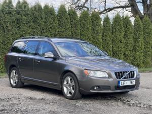 Brown Volvo V70 2007 in Aluksne, with an engine capacity of 2.40 L and mileage of 263 thousand km for 2700 €, photo 2 on AUTOMOTO.COM.LV