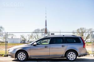Brūns Volvo V70 2007 Rīga, ar dzinēja tilpumu 2.40 L un nobraukumu 335 tūkst. km par 8500 €, foto 3 vietnē AUTOMOTO.COM.LV
