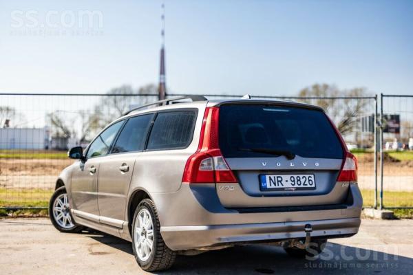 Brūns Volvo V70 2007 Rīga, ar dzinēja tilpumu 2.40 L un nobraukumu 335 tūkst. km par 390 €, foto 5 vietnē AUTOMOTO.COM.LV