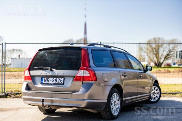 Brūns Volvo V70 2007 Rīga, ar dzinēja tilpumu 2.40 L un nobraukumu 335 tūkst. km par 390 €, foto 6 vietnē AUTOMOTO.COM.LV