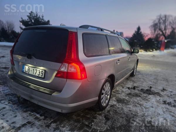 Brūns Volvo V70 2007 Rīga, ar dzinēja tilpumu 2.40 L un nobraukumu 420 tūkst. km par 3200 €, foto 6 vietnē AUTOMOTO.COM.LV