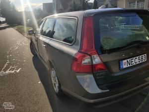 Brown Volvo V70 2007 in Vilnius, with an engine capacity of 2.40 L and mileage of 330 thousand km for 3750 €, photo 9 on AUTOMOTO.COM.LV