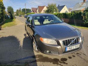 Brown Volvo V70 2007 in Vilnius, with an engine capacity of 2.40 L and mileage of 330 thousand km for 3750 €, photo 11 on AUTOMOTO.COM.LV