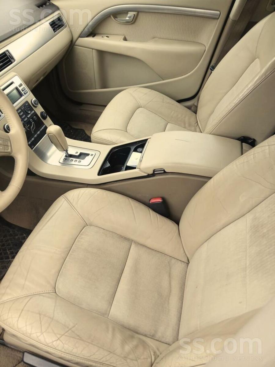 Brūns Volvo V70 2007 Rīga, ar dzinēja tilpumu 2.40 L un nobraukumu 407 tūkst. km par 2490 €, foto 7 vietnē AUTOMOTO.COM.LV
