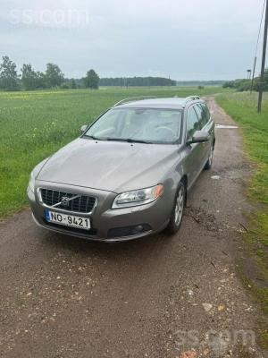 Brūns Volvo V70 2007 Daugavpils, ar dzinēja tilpumu 2.40 L un nobraukumu 323 tūkst. km par 4250 €, foto 4 vietnē AUTOMOTO.COM.LV