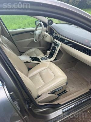 Brūns Volvo V70 2007 Daugavpils, ar dzinēja tilpumu 2.40 L un nobraukumu 323 tūkst. km par 4250 €, foto 9 vietnē AUTOMOTO.COM.LV