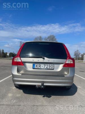 Brown Volvo V70 2007 in Riga, with an engine capacity of 2.40 L and mileage of 407 thousand km for 2500 €, photo 4 on AUTOMOTO.COM.LV