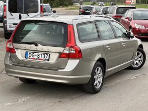 Brown Volvo V70 2007 in Jekabpils, with an engine capacity of 2.40 L and mileage of 136 thousand km for 5990 €, photo 3 on AUTOMOTO.COM.LV