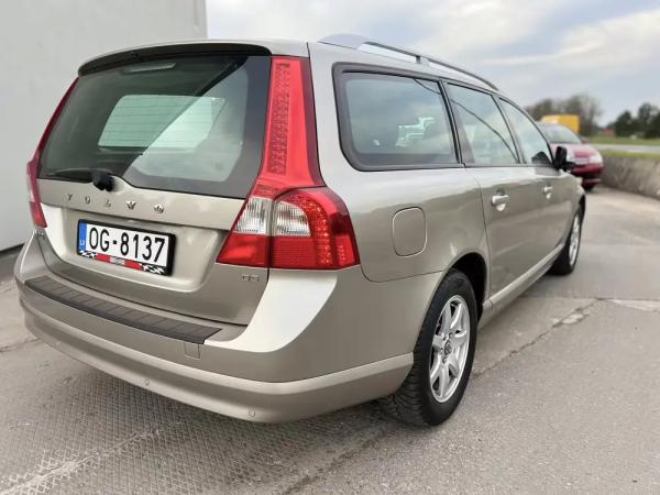 Brūns Volvo V70 2007 Jēkabpils, ar dzinēja tilpumu 2.40 L un nobraukumu 136 tūkst. km par 5990 €, foto 7 vietnē AUTOMOTO.COM.LV