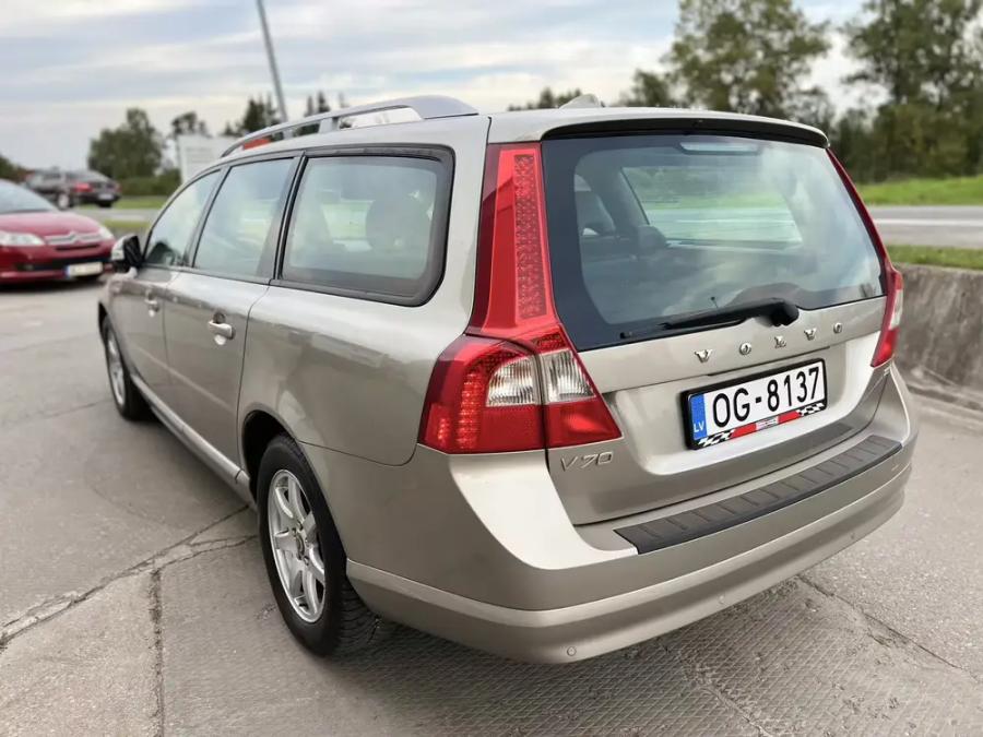 Brown Volvo V70 2007 in Jekabpils, with an engine capacity of 2.40 L and mileage of 136 thousand km for 5990 €, photo 9 on AUTOMOTO.COM.LV