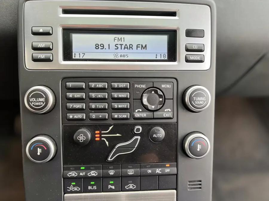 Brown Volvo V70 2007 in Jekabpils, with an engine capacity of 2.40 L and mileage of 136 thousand km for 5990 €, photo 19 on AUTOMOTO.COM.LV