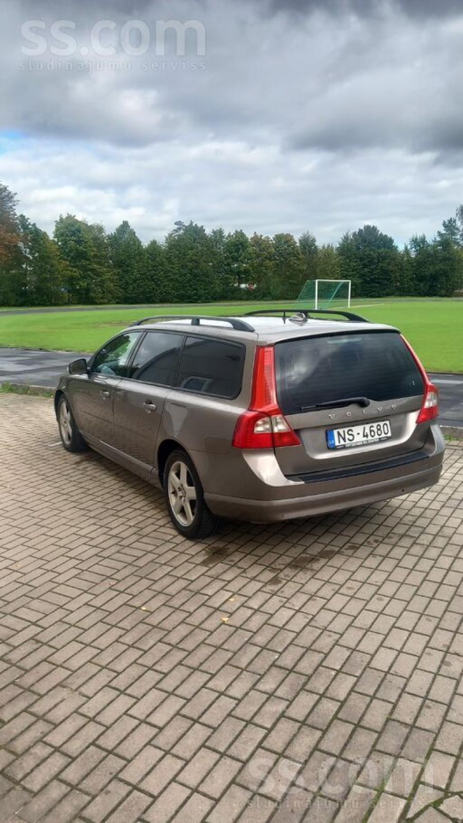 Brūns Volvo V70 2007 Saldus, ar dzinēja tilpumu 2.40 L un nobraukumu 275 tūkst. km par 2800 €, foto 4 vietnē AUTOMOTO.COM.LV