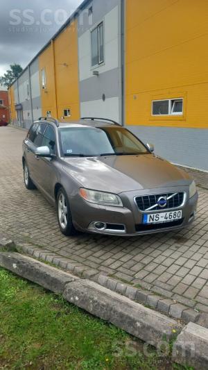 Brūns Volvo V70 2007 Saldus, ar dzinēja tilpumu 2.40 L un nobraukumu 275 tūkst. km par 2800 €, foto 3 vietnē AUTOMOTO.COM.LV