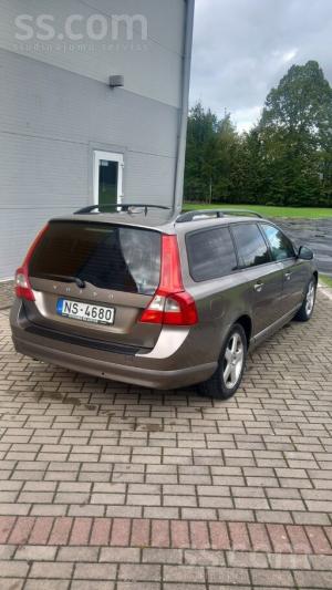 Brūns Volvo V70 2007 Saldus, ar dzinēja tilpumu 2.40 L un nobraukumu 275 tūkst. km par 2800 €, foto 7 vietnē AUTOMOTO.COM.LV