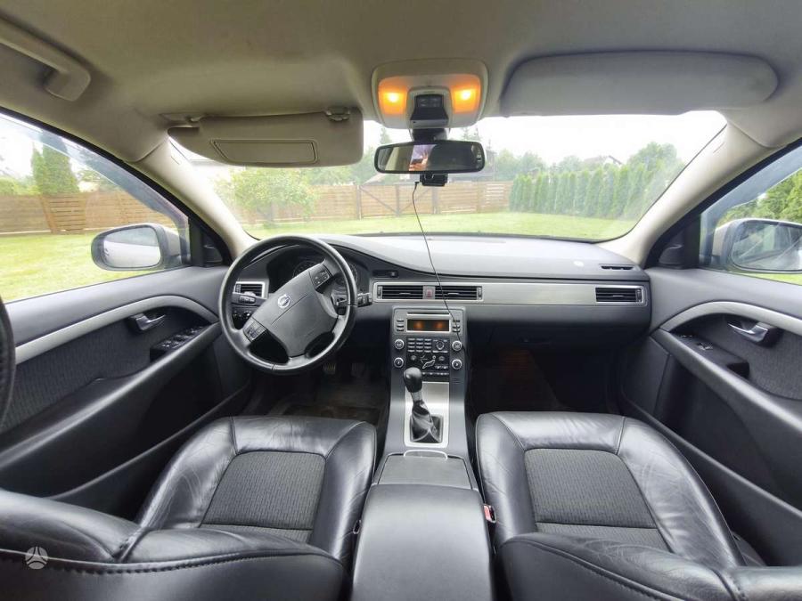 Brūns Volvo V70 2007 Kauņa, ar dzinēja tilpumu 2.52 L un nobraukumu 326 tūkst. km par 3800 €, foto 6 vietnē AUTOMOTO.COM.LV