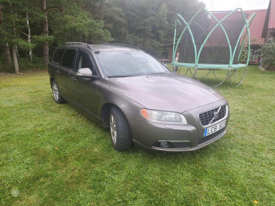 Brūns Volvo V70 2007 Kauņa, ar dzinēja tilpumu 2.52 L un nobraukumu 326 tūkst. km par 3800 €, foto 10 vietnē AUTOMOTO.COM.LV