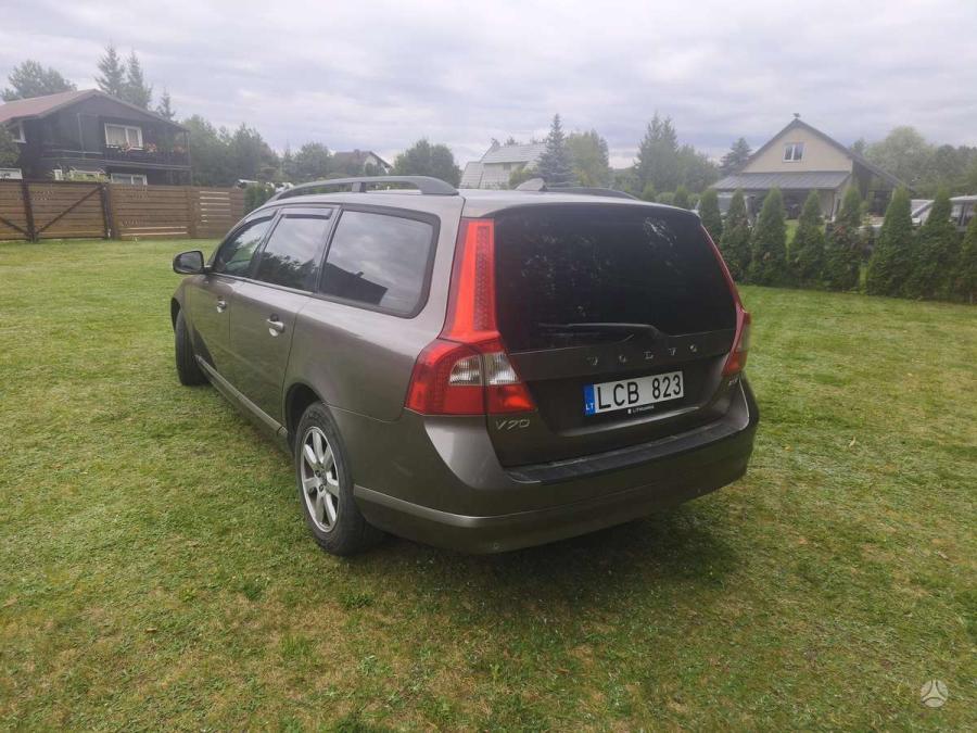 Brūns Volvo V70 2007 Kauņa, ar dzinēja tilpumu 2.52 L un nobraukumu 326 tūkst. km par 3800 €, foto 13 vietnē AUTOMOTO.COM.LV