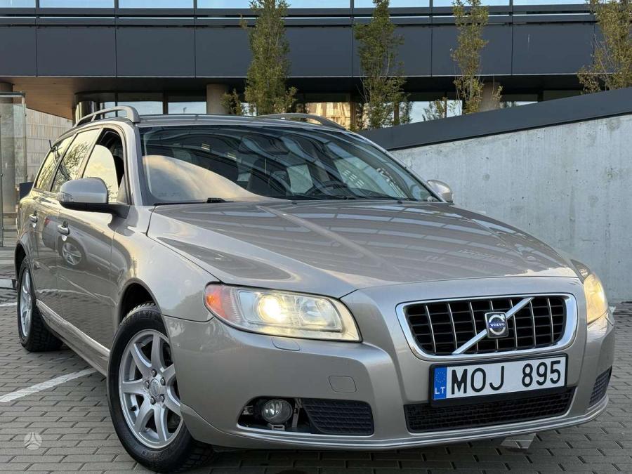 Brūns Volvo V70 2007 Kauņa, ar dzinēja tilpumu 2.40 L un nobraukumu 322 tūkst. km par 2950 €, foto 3 vietnē AUTOMOTO.COM.LV