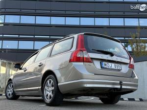 Brūns Volvo V70 2007 Kauņa, ar dzinēja tilpumu 2.40 L un nobraukumu 322 tūkst. km par 2950 €, foto 13 vietnē AUTOMOTO.COM.LV