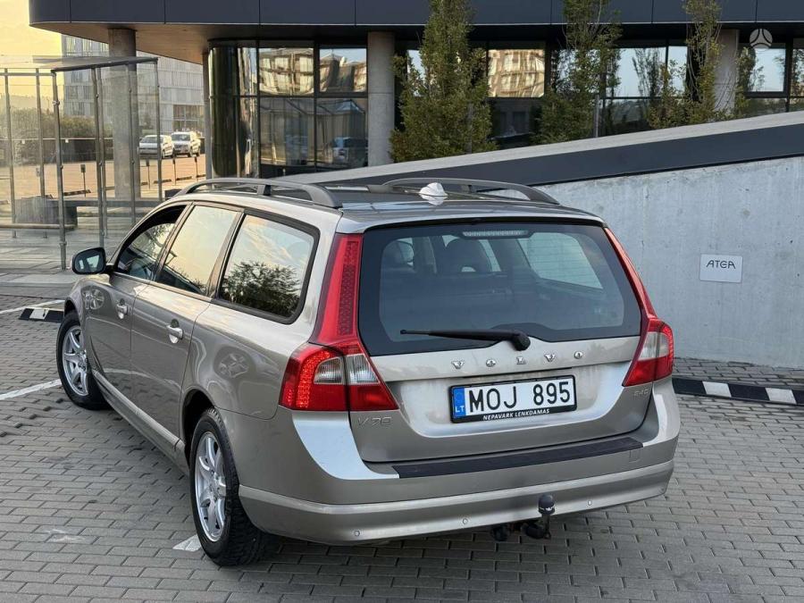 Brūns Volvo V70 2007 Kauņa, ar dzinēja tilpumu 2.40 L un nobraukumu 322 tūkst. km par 2950 €, foto 15 vietnē AUTOMOTO.COM.LV