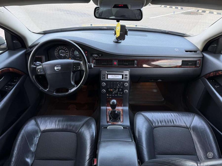 Brūns Volvo V70 2007 Kauņa, ar dzinēja tilpumu 2.40 L un nobraukumu 322 tūkst. km par 2950 €, foto 21 vietnē AUTOMOTO.COM.LV