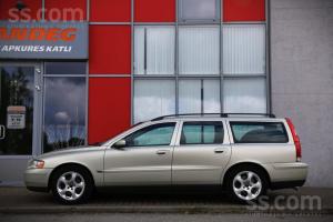 Brown Volvo V70 2007 in Riga, with an engine capacity of 2.40 L and mileage of 435 thousand km for 2495 €, photo 3 on AUTOMOTO.COM.LV