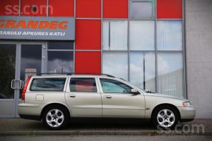 Brown Volvo V70 2007 in Riga, with an engine capacity of 2.40 L and mileage of 435 thousand km for 2495 €, photo 4 on AUTOMOTO.COM.LV