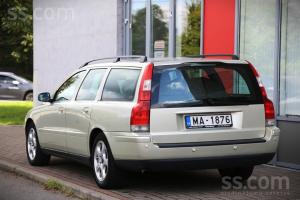 Brown Volvo V70 2007 in Riga, with an engine capacity of 2.40 L and mileage of 435 thousand km for 2495 €, photo 6 on AUTOMOTO.COM.LV