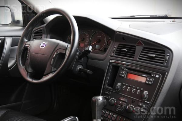 Volvo V70 2007 Rīga vietnē Brūns Volvo V70 2007 Rīga, ar dzinēja tilpumu 2.40 L un nobraukumu 435 tūkst. km par 2495 €, foto 11 vietnē AUTOMOTO.COM.LV