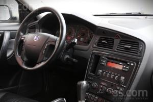 Brown Volvo V70 2007 in Riga, with an engine capacity of 2.40 L and mileage of 435 thousand km for 2495 €, photo 11 on AUTOMOTO.COM.LV