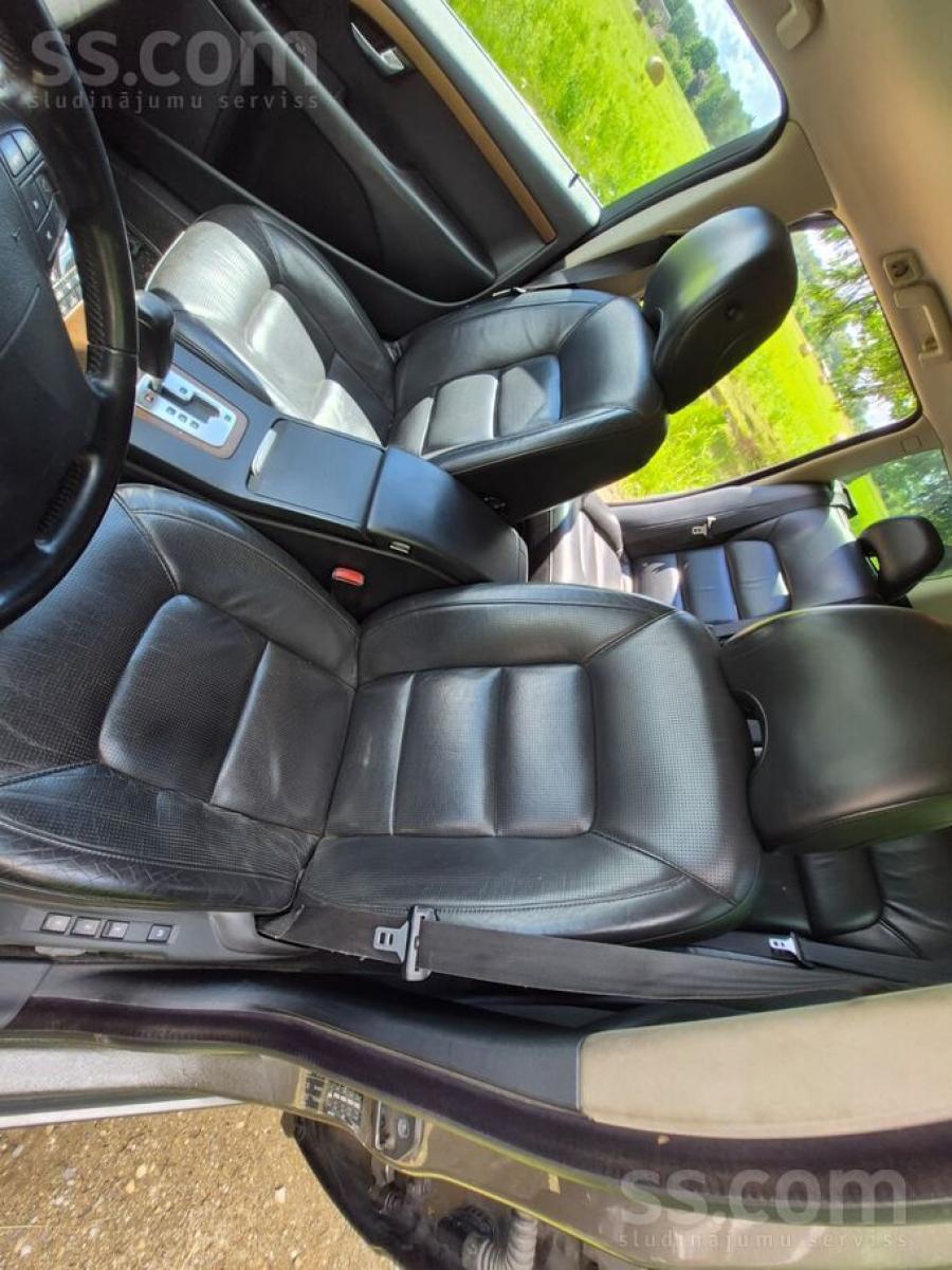 Brown Volvo V70 2007 in Ogre, with an engine capacity of 2.40 L and mileage of 290 thousand km for 3900 €, photo 8 on AUTOMOTO.COM.LV