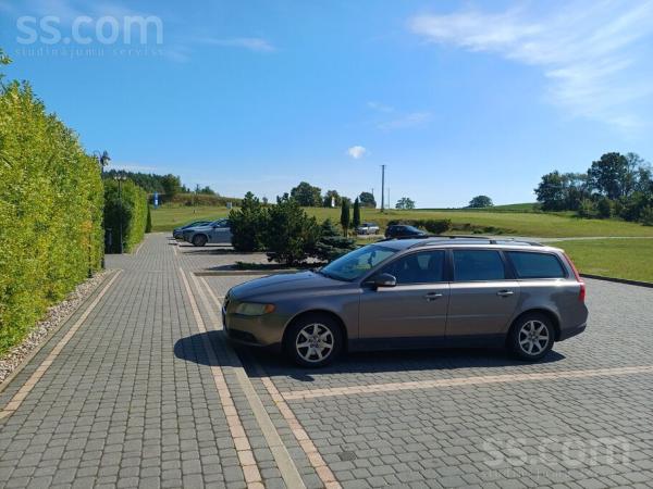 Brūns Volvo V70 2007 Rīga, ar dzinēja tilpumu 2.40 L un nobraukumu 528 tūkst. km par 2150 €, foto 1 vietnē AUTOMOTO.COM.LV