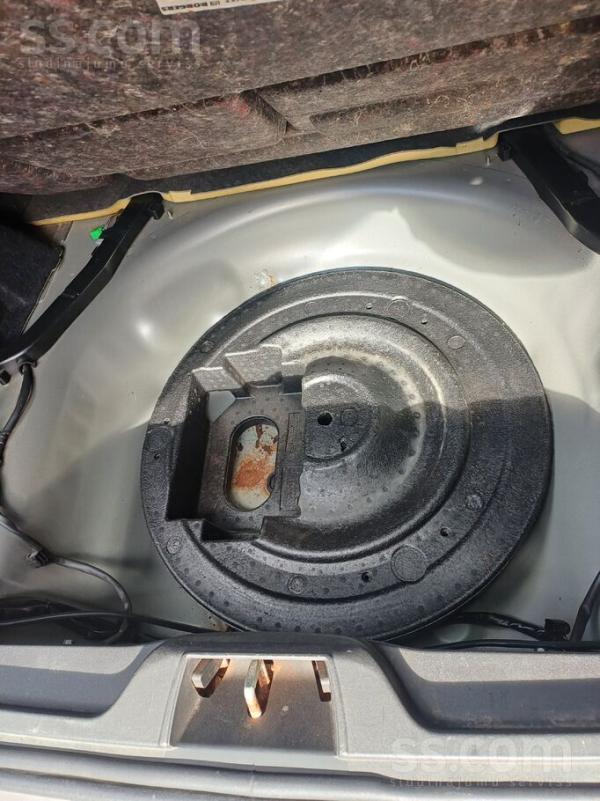 Brūns Volvo V70 2007 Rīga, ar dzinēja tilpumu 2.40 L un nobraukumu 528 tūkst. km par 2150 €, foto 8 vietnē AUTOMOTO.COM.LV