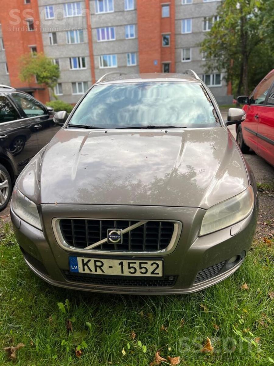 Brūns Volvo V70 2007 Ogre, ar dzinēja tilpumu 2.40 L un nobraukumu 430 tūkst. km par 1800 €, foto 3 vietnē AUTOMOTO.COM.LV
