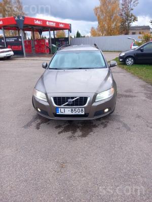 Brūns Volvo V70 2007 Preiļi, ar dzinēja tilpumu 2.40 L un nobraukumu 299 tūkst. km par 4100 €, foto  vietnē AUTOMOTO.COM.LV