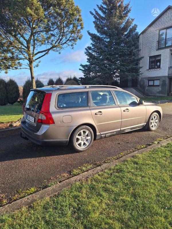 Brūns Volvo V70 2008 Klaipėda, ar dzinēja tilpumu 2.40 L un nobraukumu 362 tūkst. km par 2900 €, foto 5 vietnē AUTOMOTO.COM.LV
