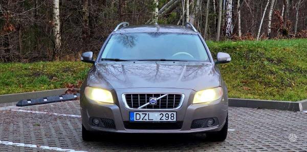 Brūns Volvo V70 2008 Viļņa, ar dzinēja tilpumu 2.40 L un nobraukumu 199 tūkst. km par 5990 €, foto 4 vietnē AUTOMOTO.COM.LV
